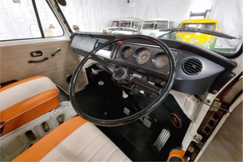 ‘74 RHD Bay Window Devon Caravette